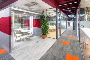 Warszawska siedziba PwC Polska pełna koloru od Massive Design