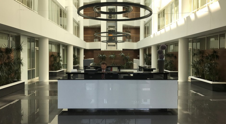 Architektura nieruchomości komercyjnych: projekty, realizacje ...