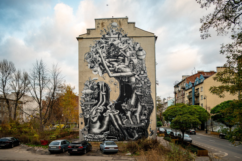 Na ścianach, schodach, a nawet na dachu: warszawskie murale zaskakują i ...