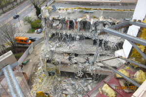 Strabag o wielkiej rozbiórce w centrum Warszawy. Burzenie Atrium ...