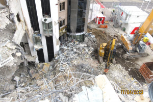Strabag o wielkiej rozbiórce w centrum Warszawy. Burzenie Atrium ...