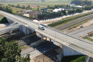 Nowy wiadukt w Czyżewie. Powstała jezdnia i ciąg pieszo-rowerowy