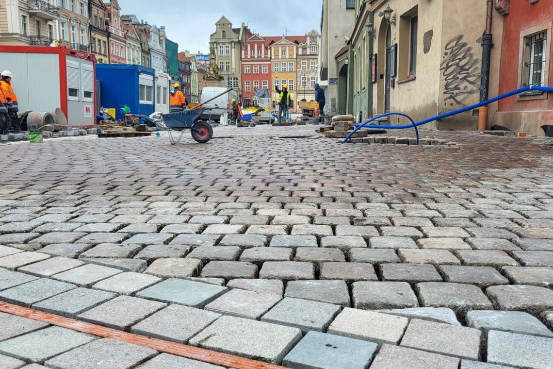 Dawny bruk wraca na poznański Stary Rynek