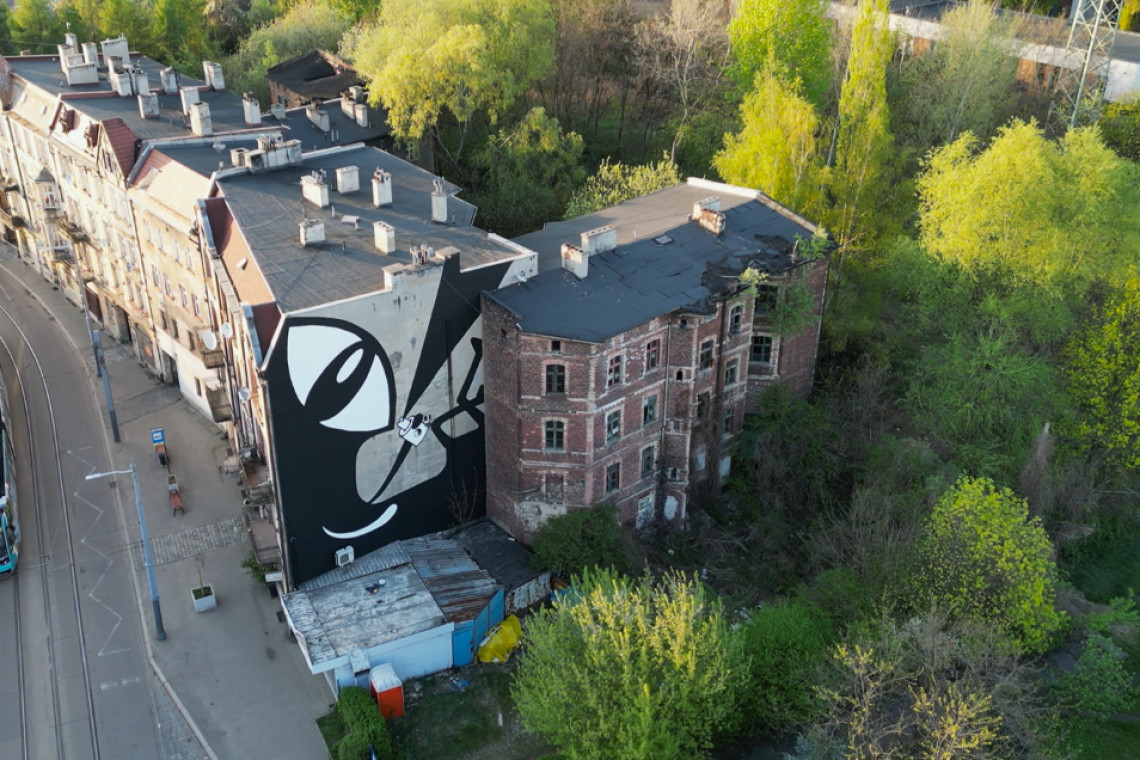 Pan Peryskop zawitał do Katowic. W mieście odsłonięto mural z kultową ...