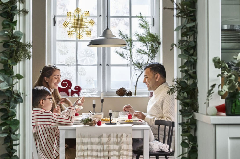 IKEA pokazuje trendy wnętrzarskie na Boże Narodzenie 2024