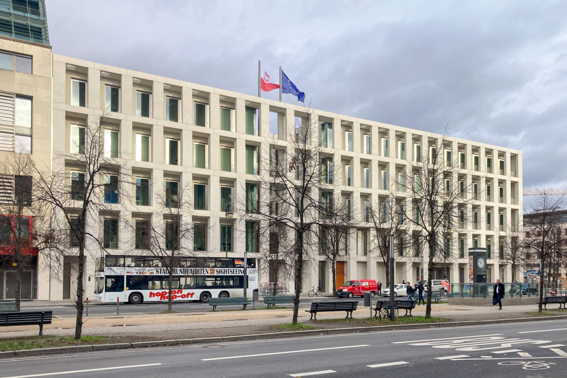 Nowa siedziba ambasady RP w Berlinie, czyli "najnowocześniejsza polska placówka dyplomatyczna na ...
