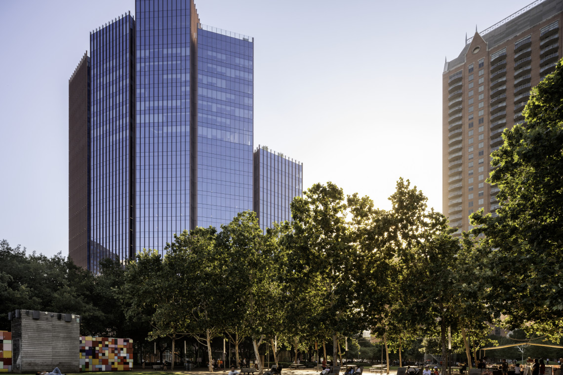 Bjarke Ingels Group potrafią projektować na trudnych działkach. Ten ...